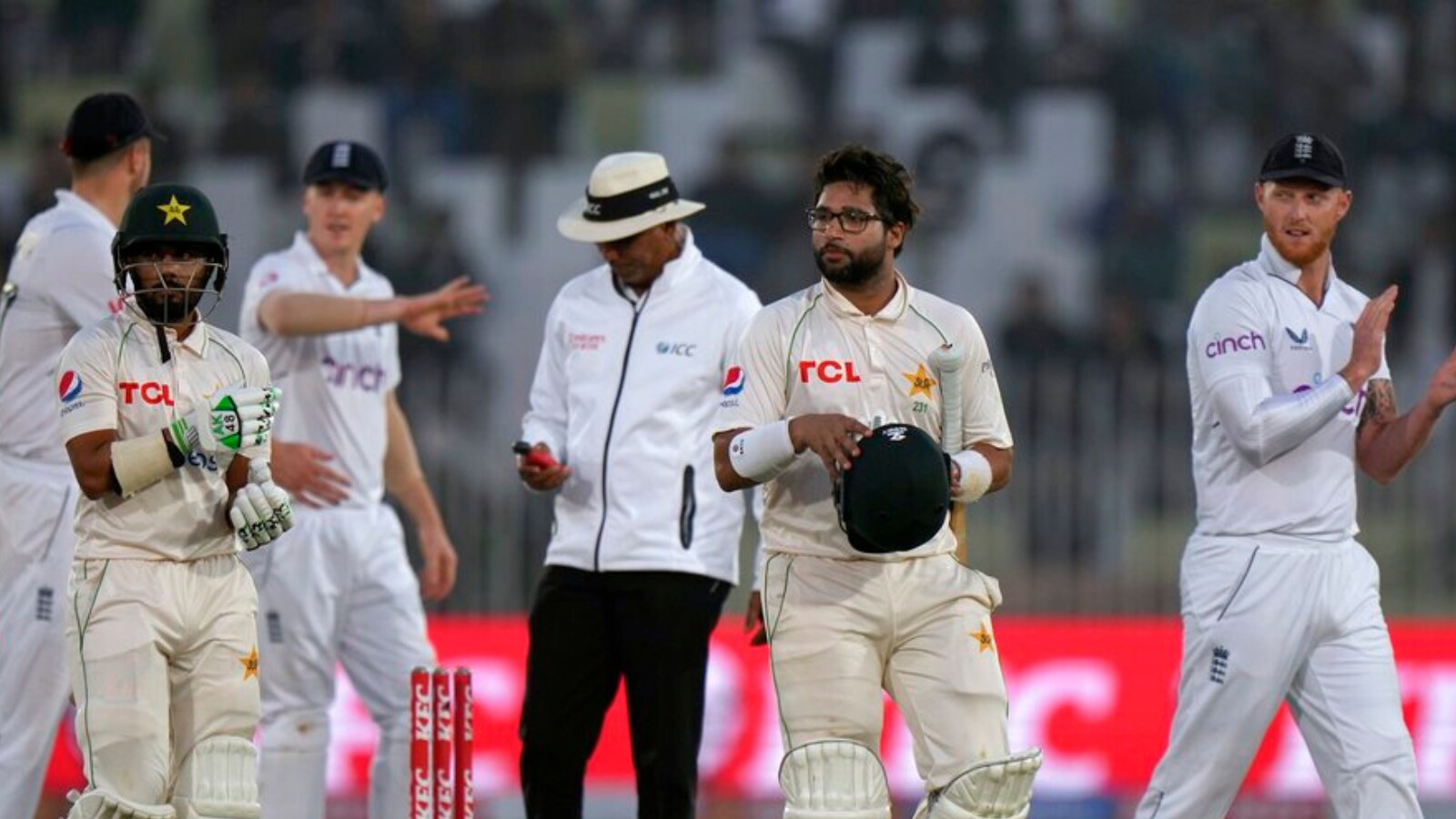 PAK v ENG. 1st Test: Pakistan Need 263 Runs on Final Day after England ...