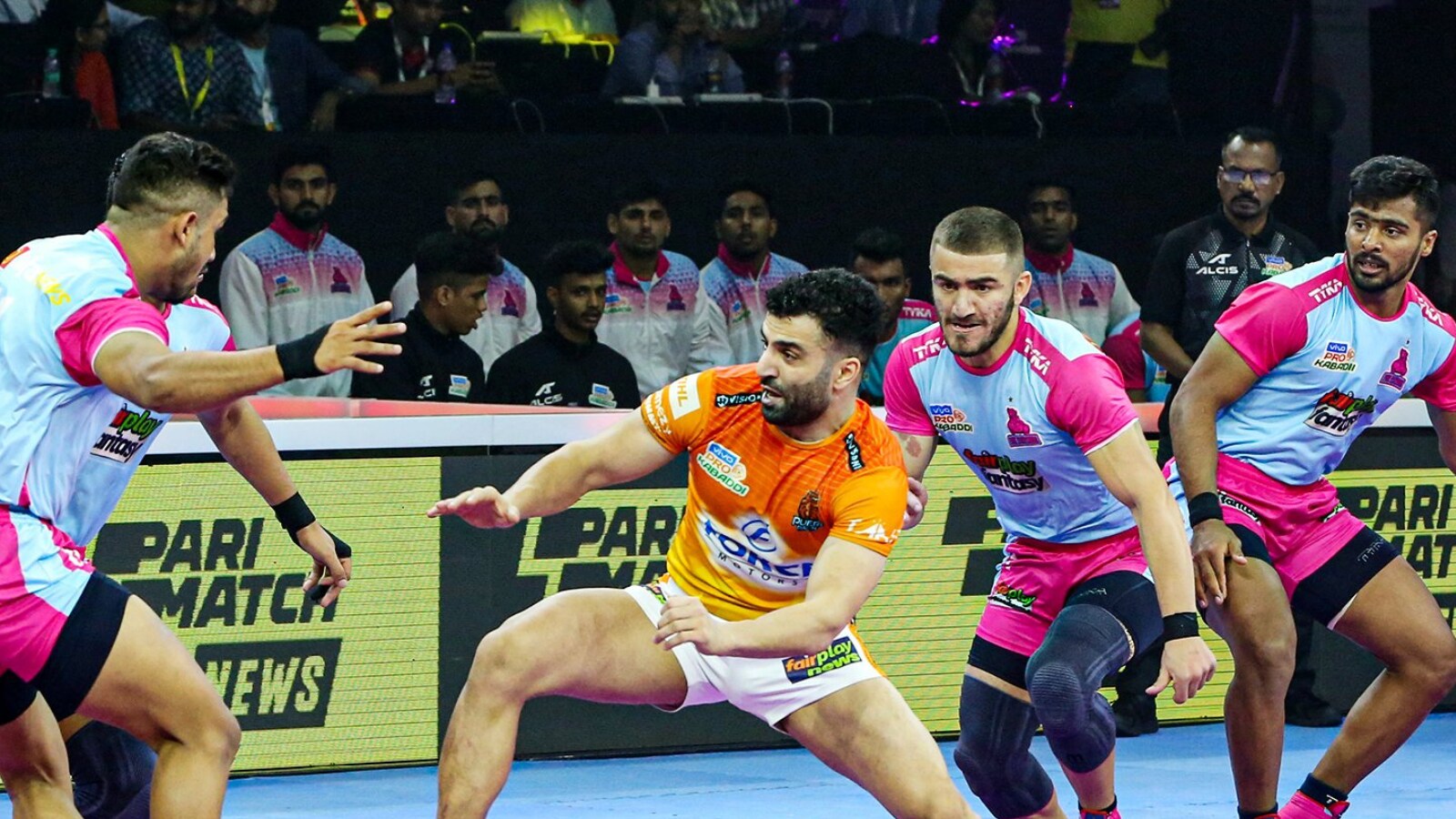 PKL 9 Final: Jaipur Pink Panthers Beat Puneri Paltan to Clinch Second ...