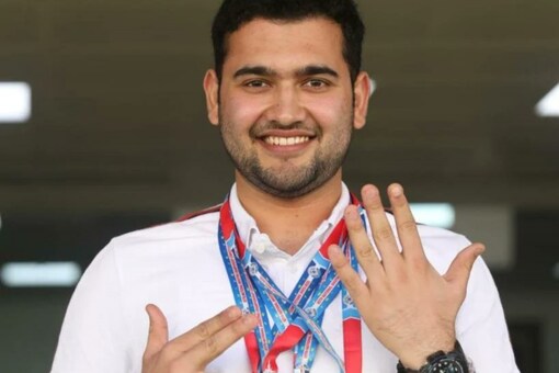 Anish Bhanwala Betters Own Record, Wins Four Gold Medals - News18