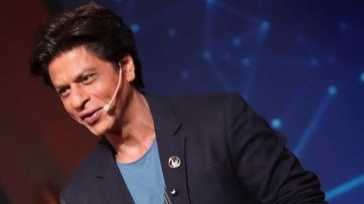 Shah Rukh Khan: I Am Batman At Night, Superman In Morning and Spider-Man In Afternoon - News18