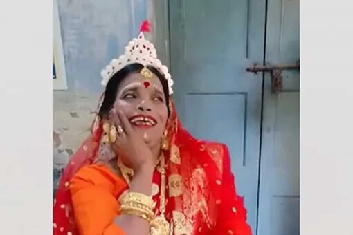 Watch: Ranu Mondal, Dressed as Bengali Bride, Sings Ye Kaise Hua Song ...
