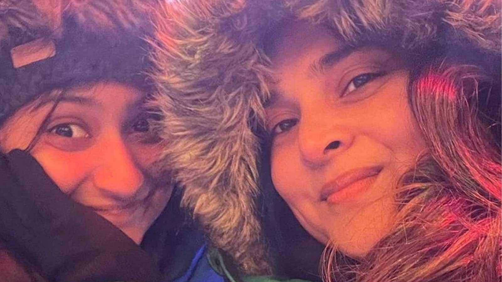 Kannada Actress Ramya has a Blast in London With Friend Amrutha Iyengar ...