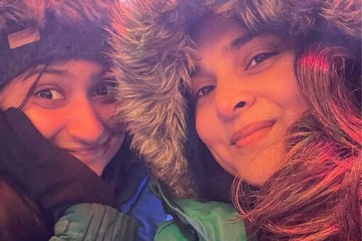 Kannada Actress Ramya has a Blast in London With Friend Amrutha Iyengar ...