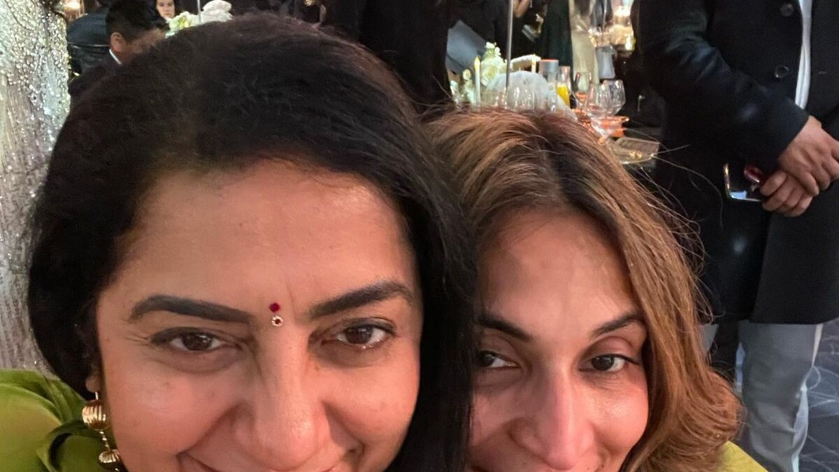 Suhasini Maniratnam Shows Her Love For Aishwarya Rajinikanth In Her New ...