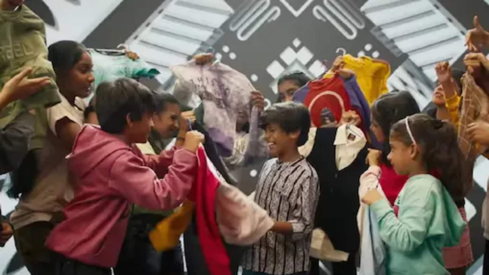 Promo Song Of The Film Momo In Dubai Released, Take A Look | Movies ...