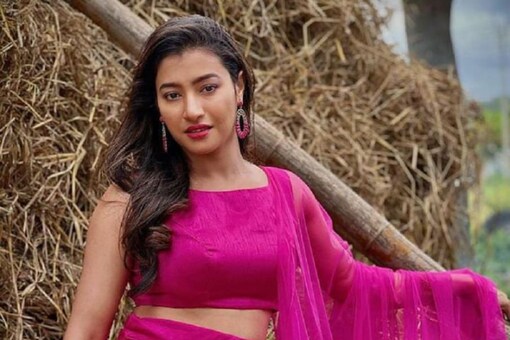 Popular Actress Ramola To Soon Feature in This Film - News18