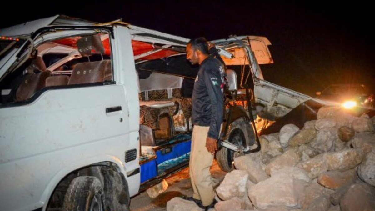 Pakistan Bus Crash: 40 Dead After Karachi-bound Vehicle Falls into ...