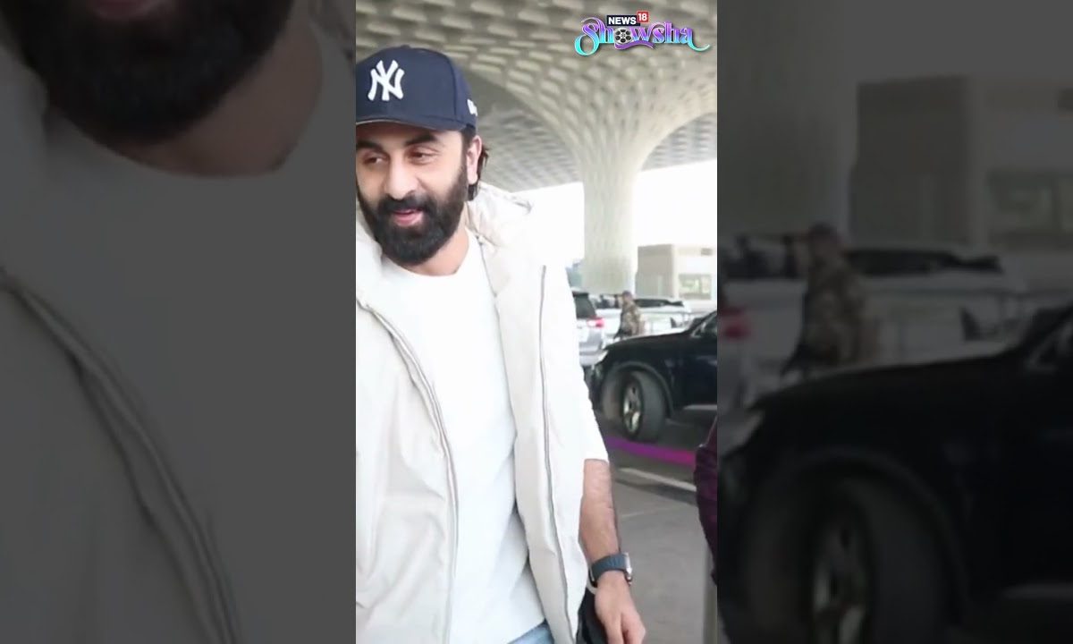 "Idhar Sab Jhoote Aur Makkar Hain" Paps Say After Spotting Ranbir ...