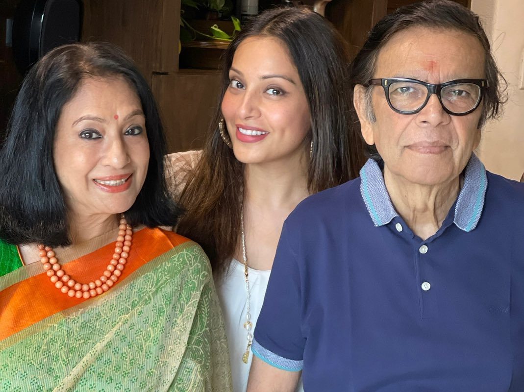 Happy Birthday Bipasha Basu: Adorable Pictures with Husband Karan Singh ...