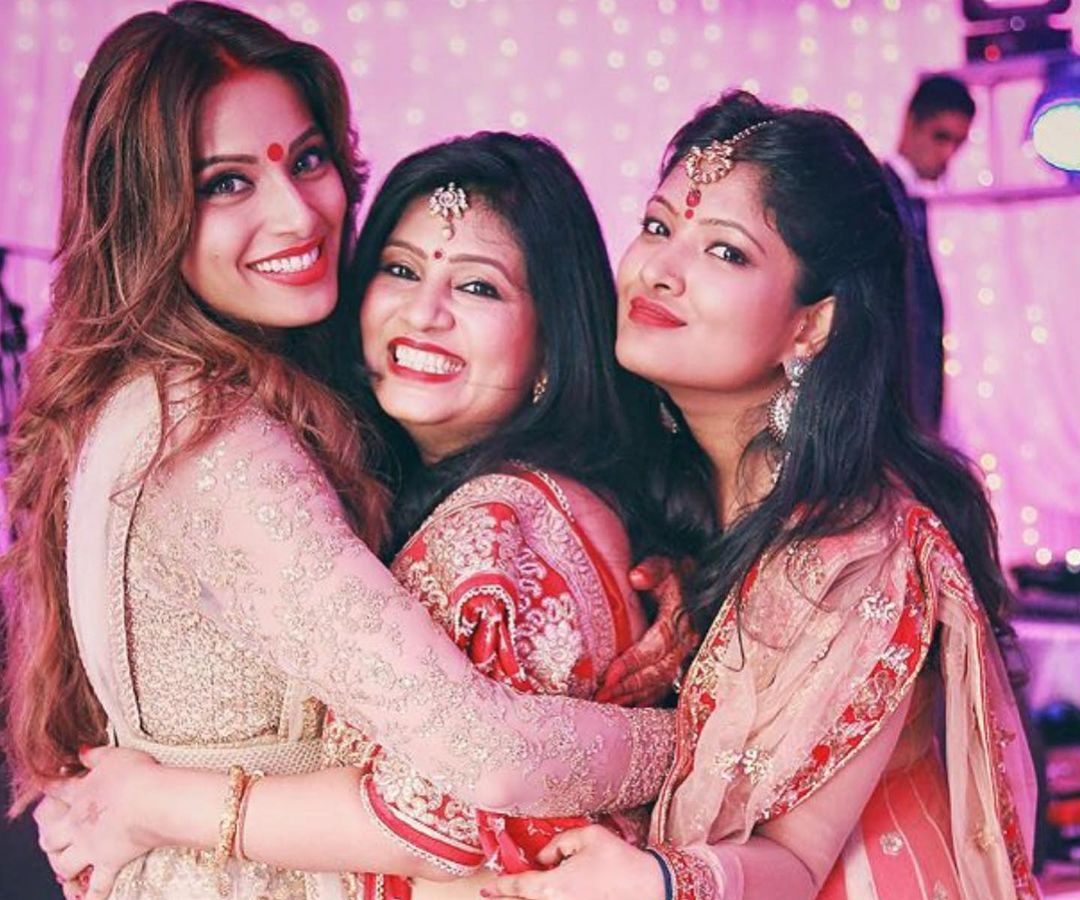 Happy Birthday Bipasha Basu: Adorable Pictures with Husband Karan Singh ...