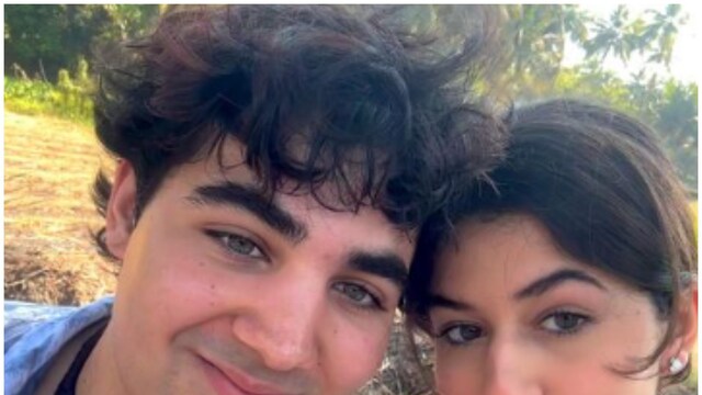 Akshay Kumar’s Son Aarav Kumar’s Selfie With Cousin Naomika Saran Goes ...