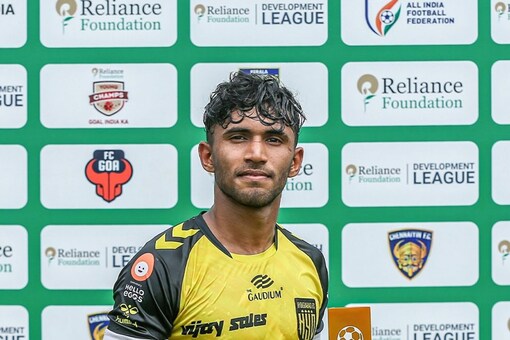 ISL 2022-23: Abdul Rabeeh Pens Hyderabad FC Contract Extension - News18