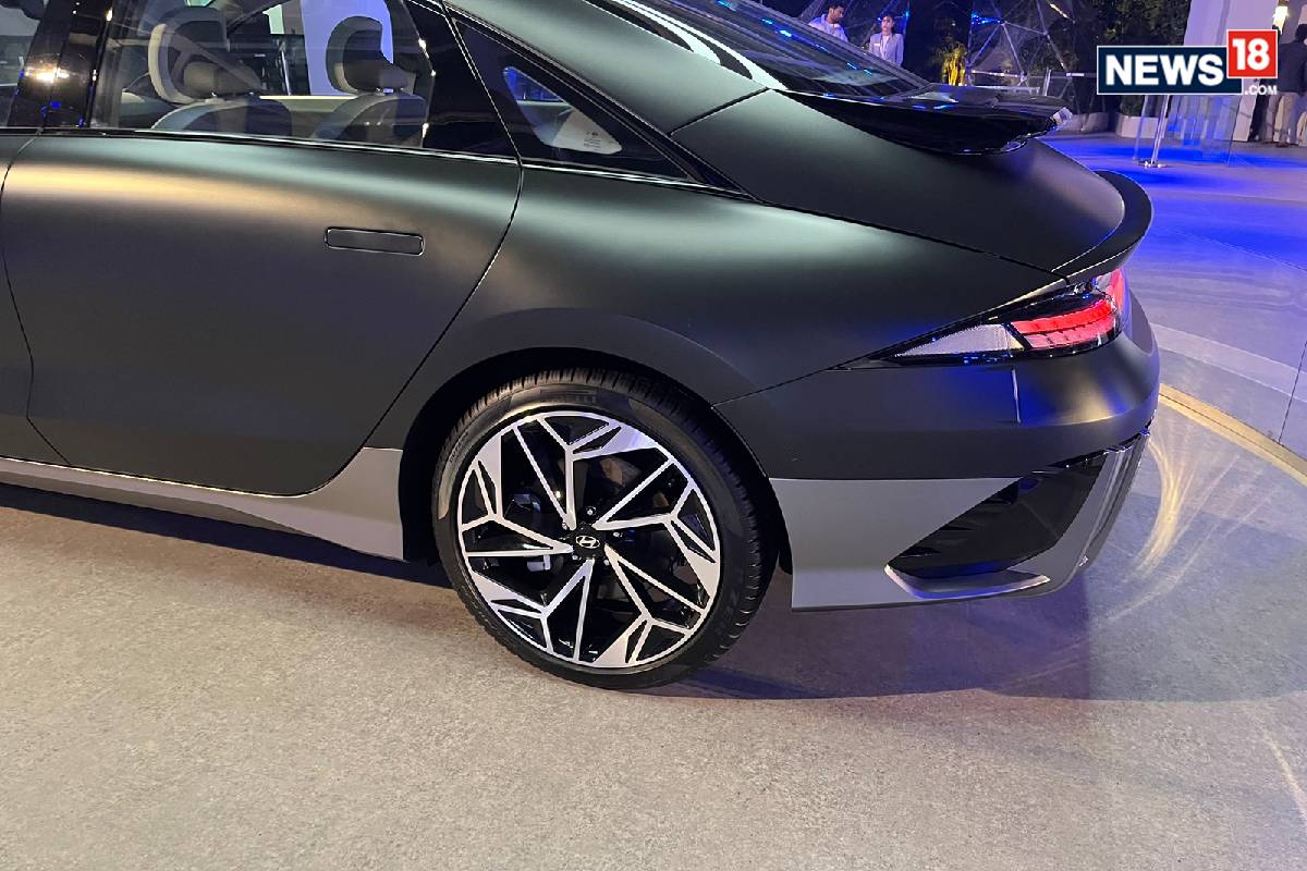 All-Electric Hyundai Ioniq 6 Sedan in Pics: See Design, Interiors ...