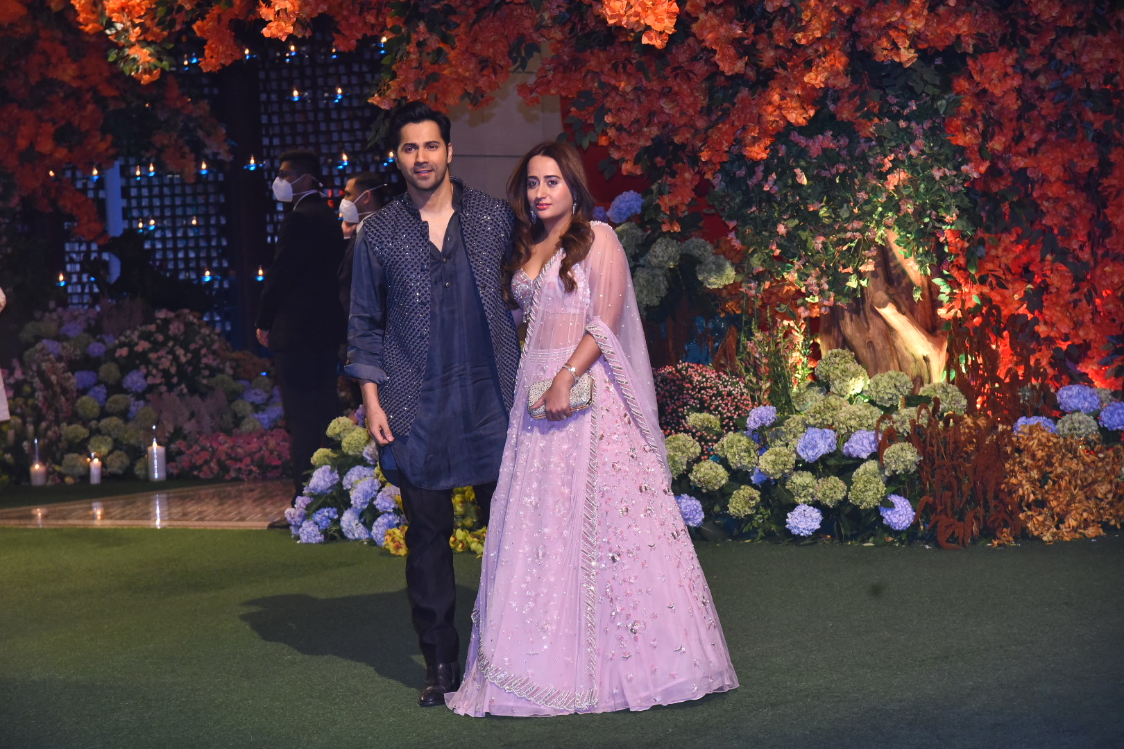 Uorfi Javed, Katrina Kaif, Malaika Arora, Shah Rukh Khan, Deepika ...