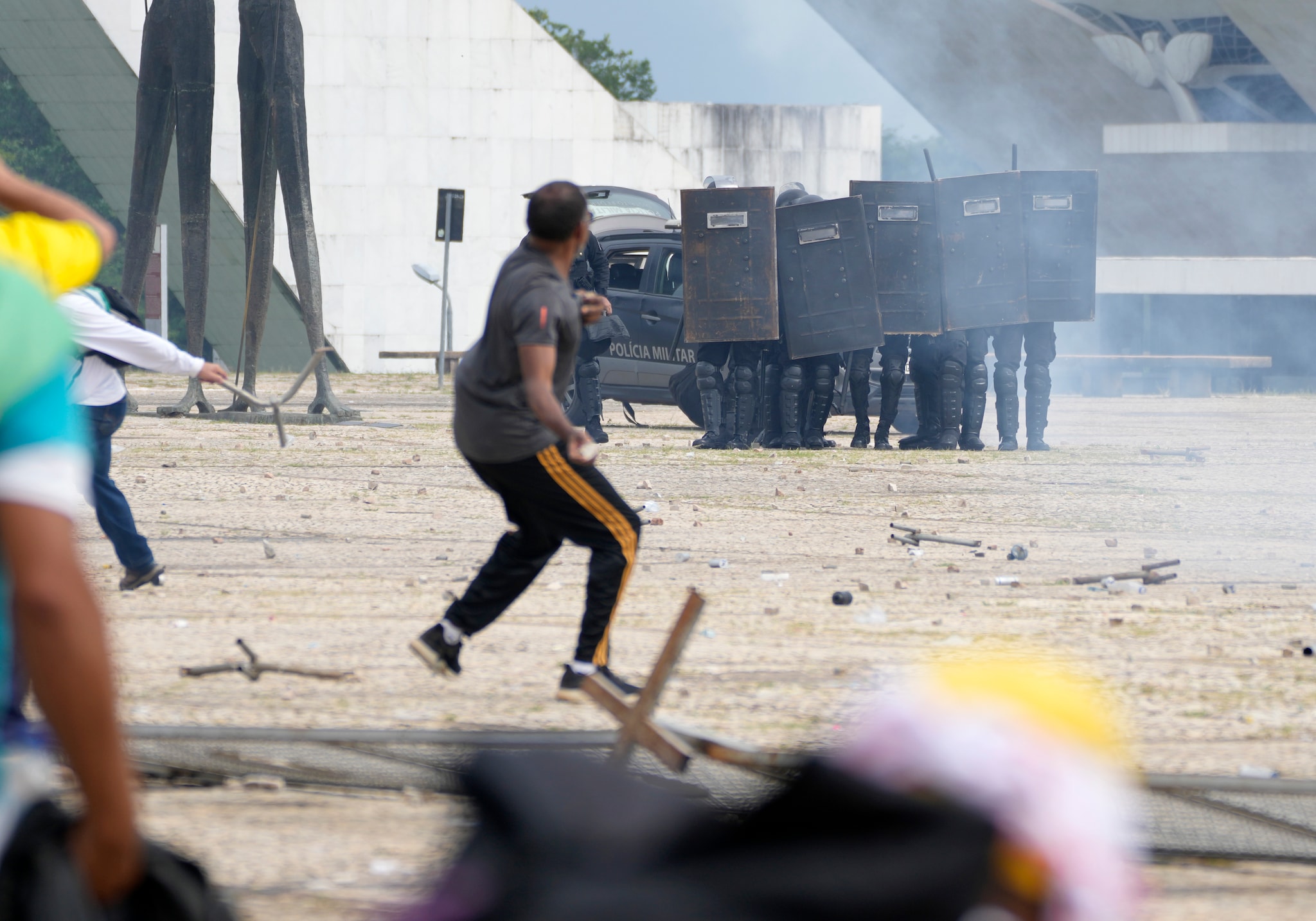 Brazil Sees Anti-Govt Riots as Jair Bolsonaro's Backers Deface Congress ...