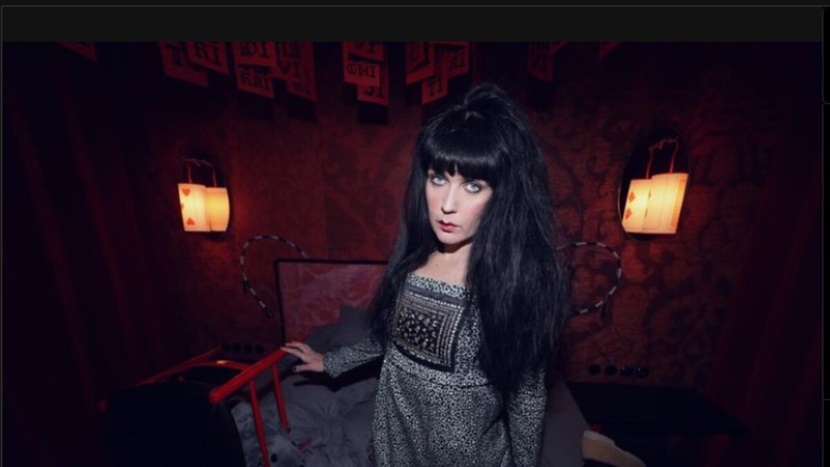 Singer Married A Ghost. Then, This Happened - News18