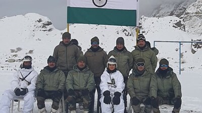 'Breaking the Glass Ceiling': In a 1st, Woman Army Officer Deployed at ...