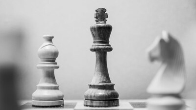 'Why is King Weak?': Twitter User's Question on Chess Sparks Nerd ...
