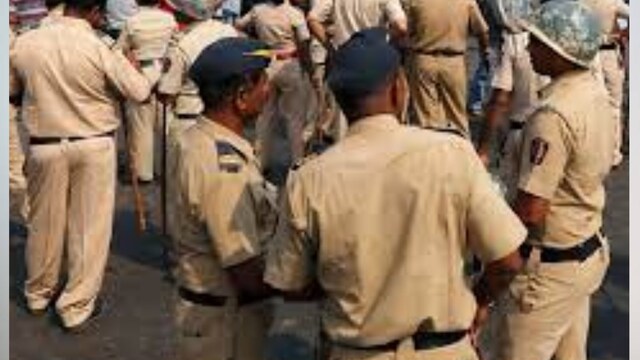 Mother-daughter Self-immolation: SDM, Cops Among 39 Booked; Oppn Attacks BJP Govt | India News ...