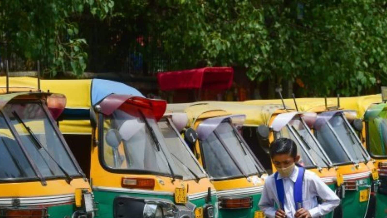 Delhi Auto, Taxi Drivers Asked to Wear Uniform, Warned of Heavy Fines ...