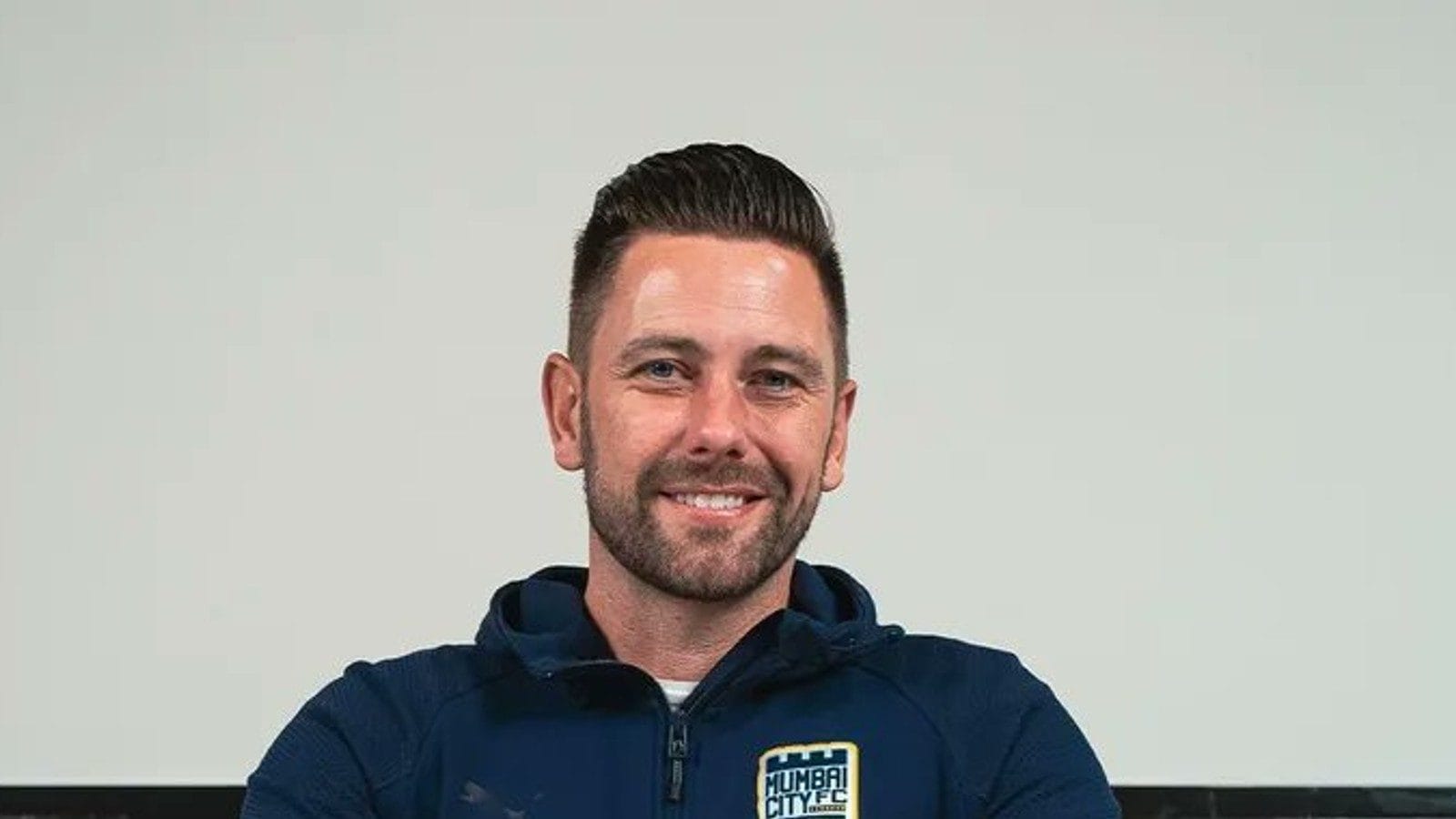 Mumbai City FC Coach Des Buckingham Pens Contract Extension | Football ...