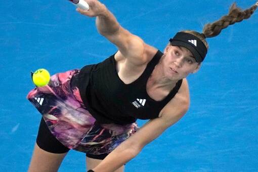 Australian Open 2023: Elena Rybakina Sinks Victoria Azarenka to Reach Final