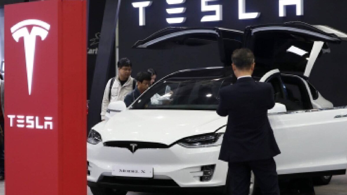 Tesla May Unveil Model 2 Car Worth 25K US Dollars in 2024 - News18