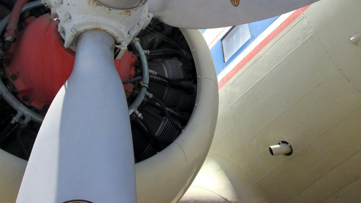 Worker Dies in Alabama Regional Airport after Getting Sucked into Plane ...