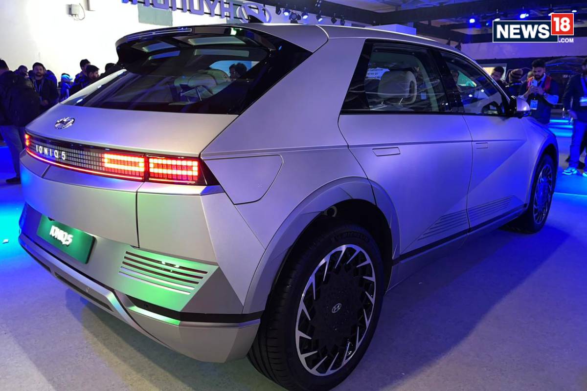 Auto Expo 2023: All-Electric Hyundai Ioniq 5 SUV Launched at Rs 44.95 ...
