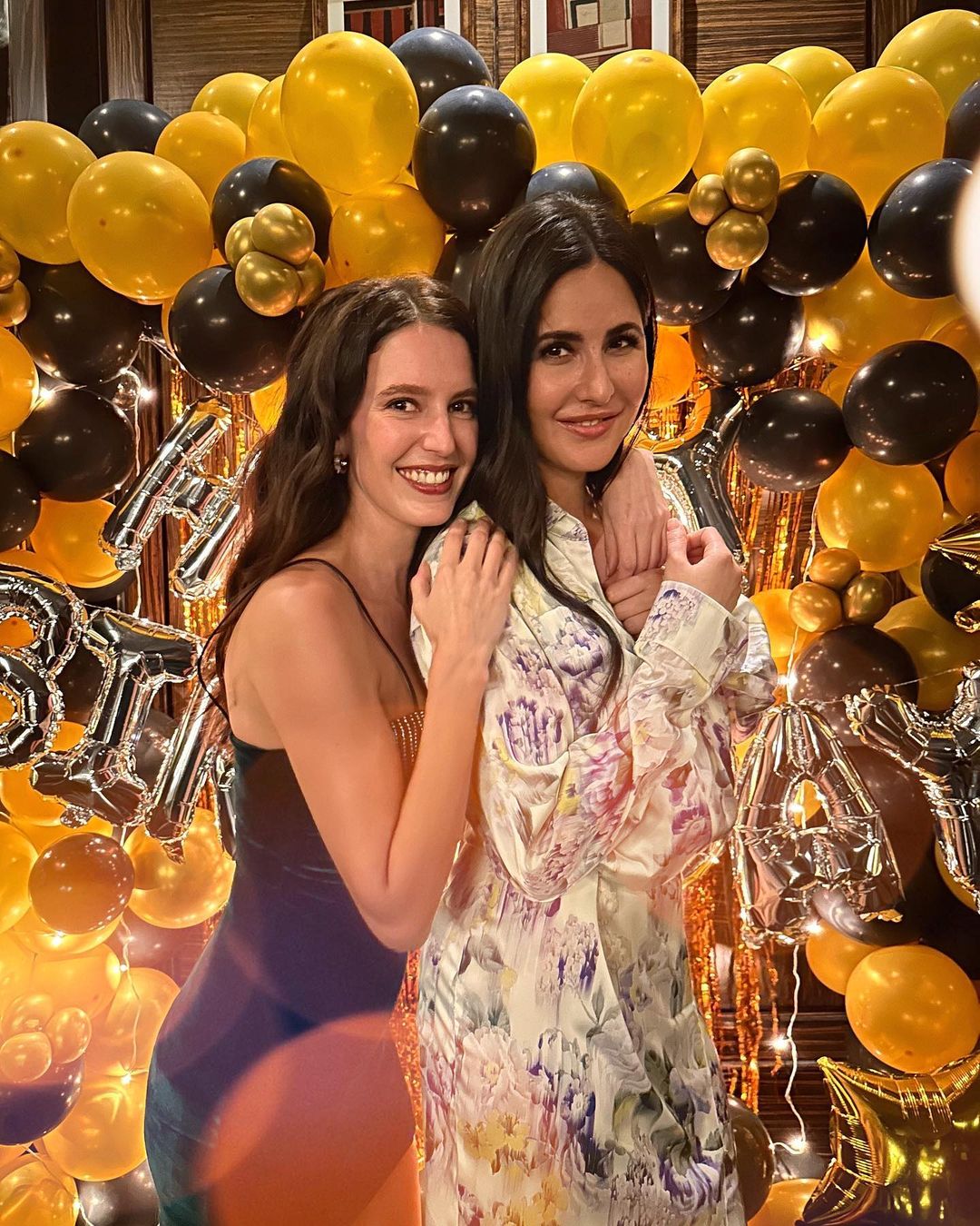 Katrina Kaif Shares Sweet Picture With Sister Isabelle Kaif, Check Out ...