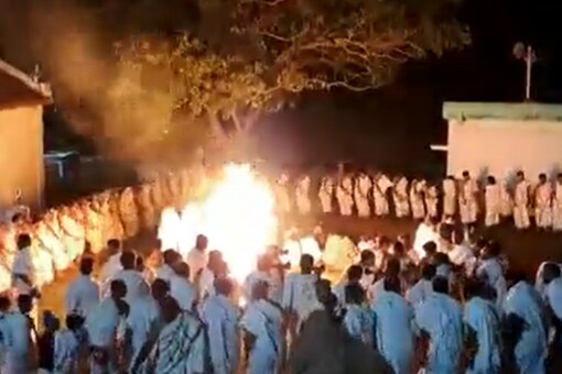 Nilgiris Kota Tribe Welcomes 2023 With Traditional Dance Around Fire ...