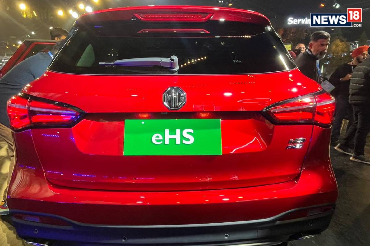 MG eHS Plug-in Hybrid Electric SUV in Pics: See Design, Interior, Features and More - News18