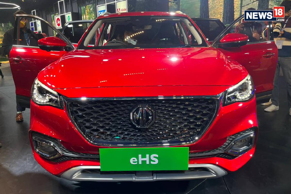 MG eHS Plug-in Hybrid Electric SUV in Pics: See Design, Interior, Features and More - News18