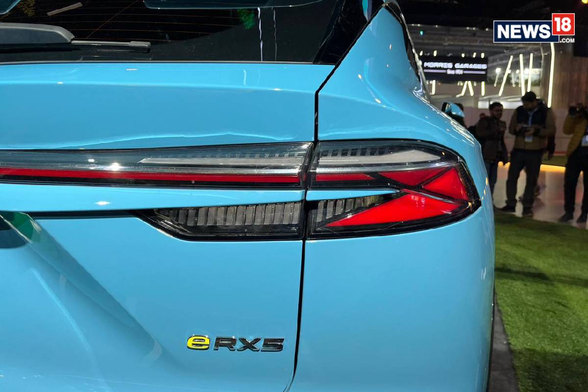 MG eRX5 Electric in Pics: See Design, Interior, Features and More in Detail - News18
