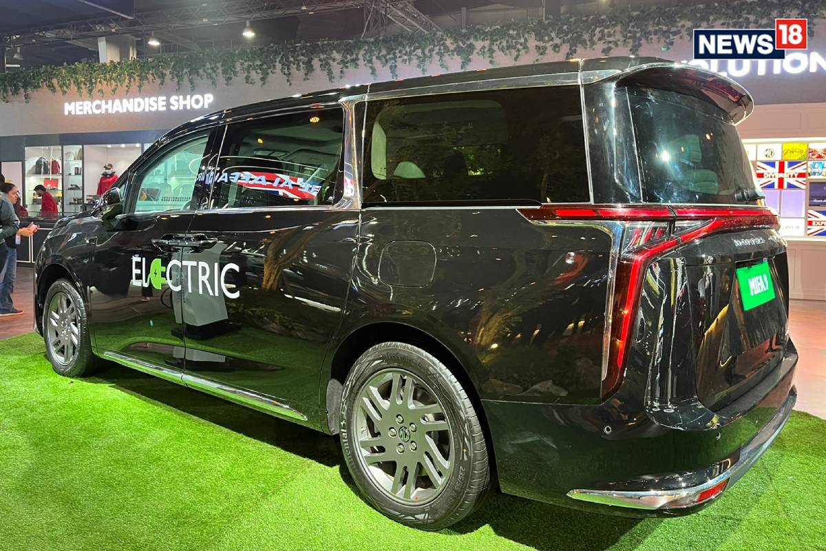 Auto Expo 2023: All-Electric MG MIFA 9 MPV Makes First Public ...