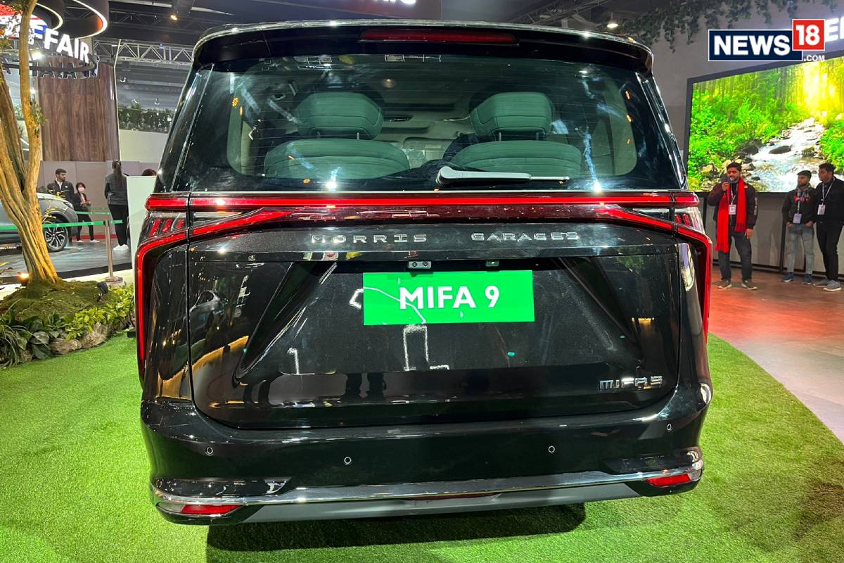 Auto Expo 2023: All-Electric MG MIFA 9 MPV Makes First Public Appearance in India | Auto News ...