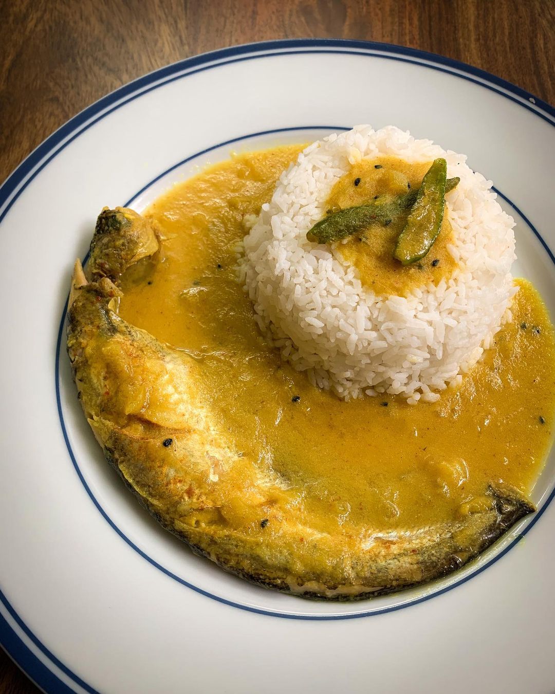 10 Famous Must-try Food In Kolkata: Phuchka, Kathi Roll, Mishti Doi Are ...