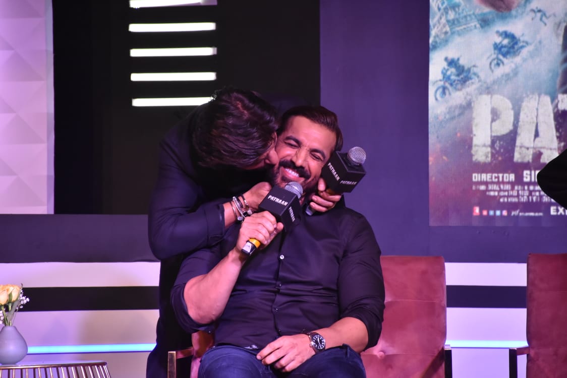 Pathaan Press Conference: Shah Rukh Khan, John Abraham, Deepika Padukone And Siddharth Anand ...