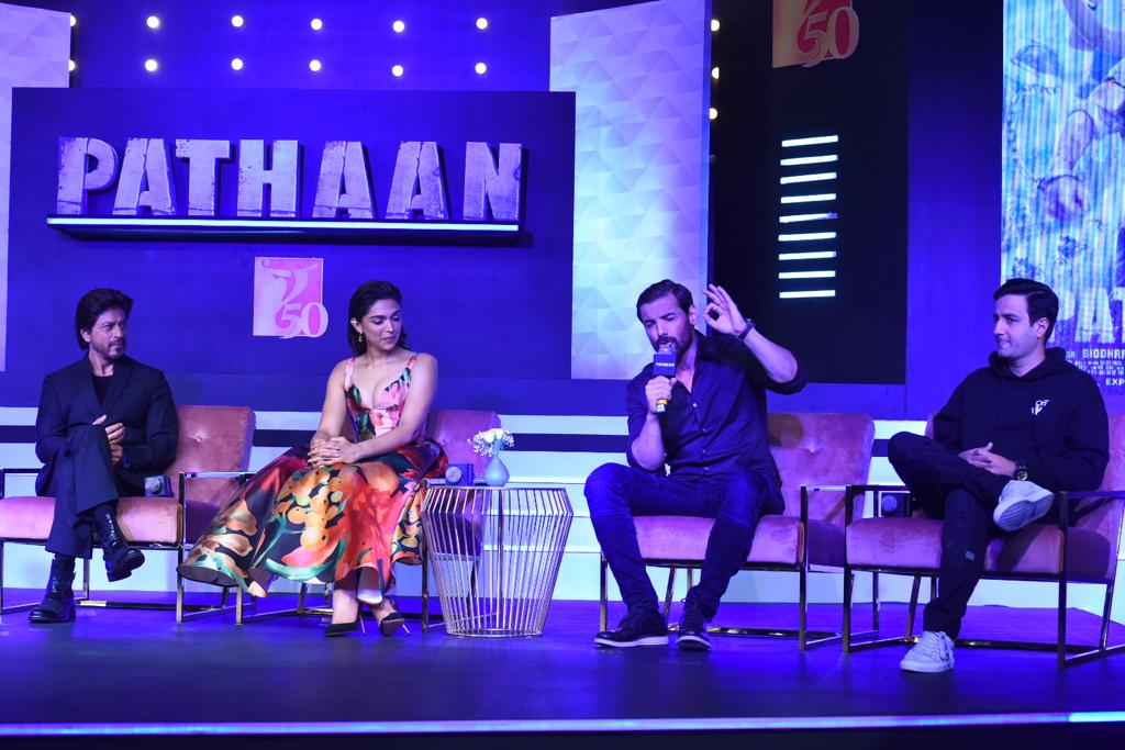Pathaan Press Conference: Shah Rukh Khan, John Abraham, Deepika Padukone And Siddharth Anand ...