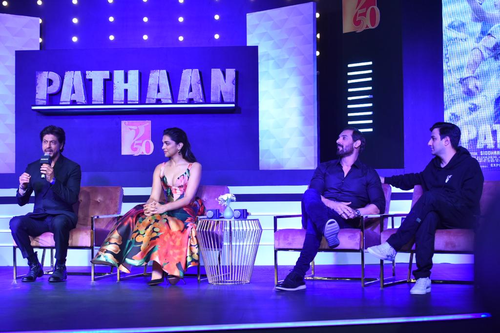 Pathaan Press Conference: Shah Rukh Khan, John Abraham, Deepika Padukone And Siddharth Anand ...