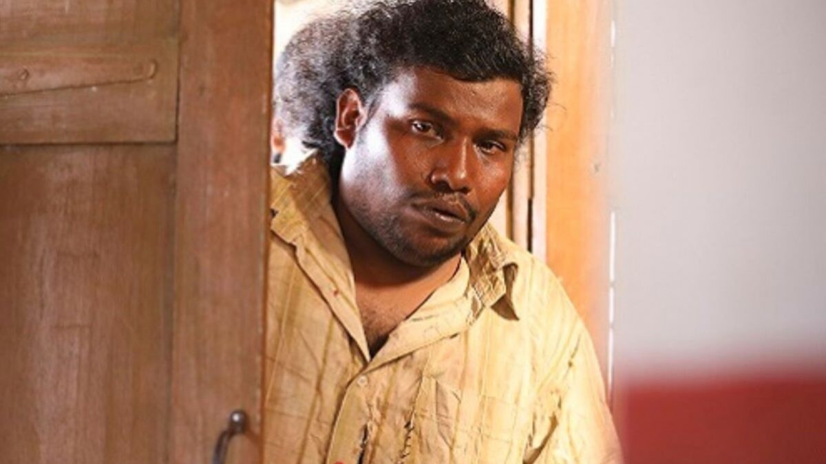 Did Tamil Actor Yogi Babu Wait For An Hour Outside Thiruttani Temple ...