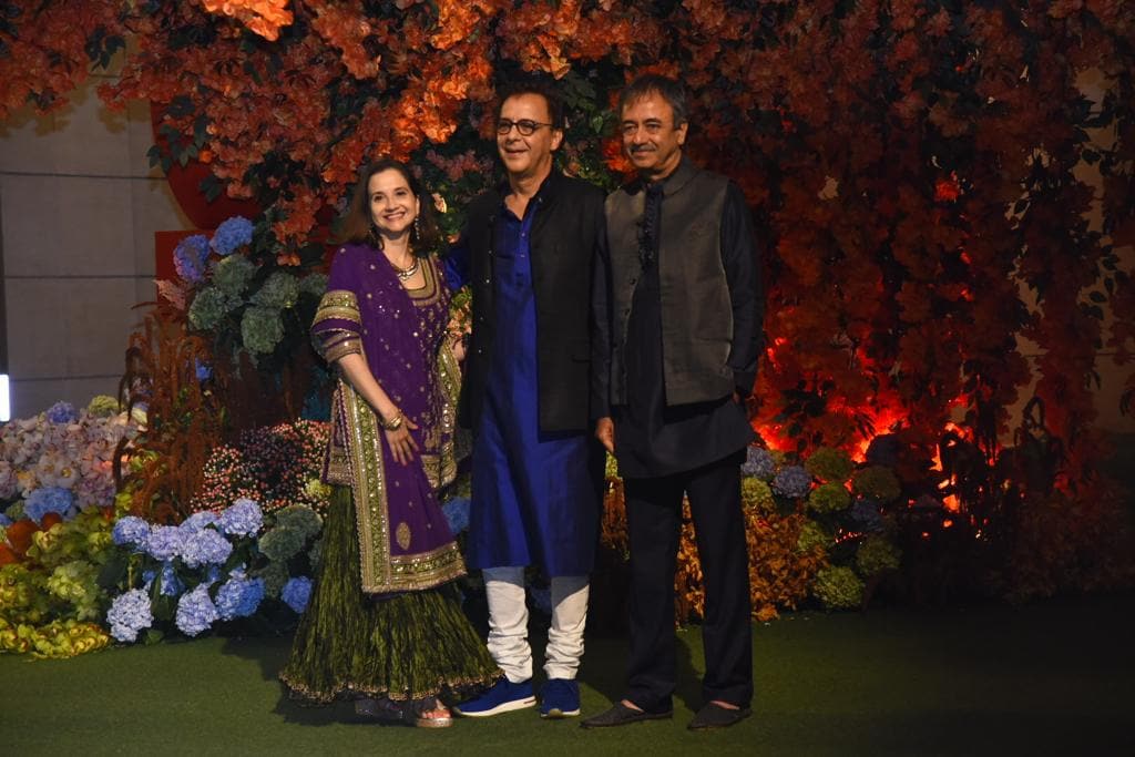 Anant Ambani-Radhika Merchant Engagement: 'Pathaan' Shah Rukh Khan ...