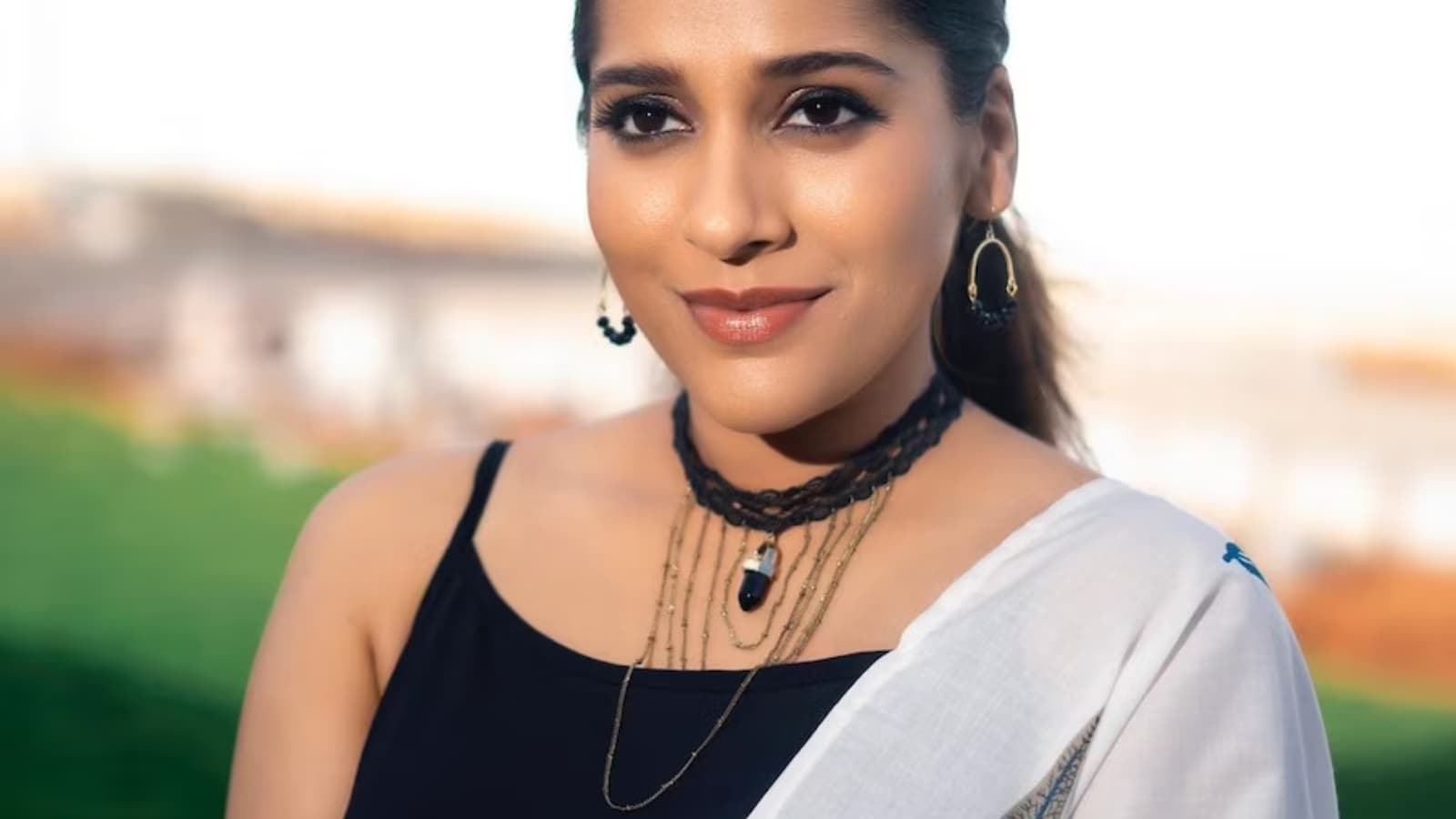 Actress Rashmi Gautam's Latest Pictures Will Make Your Heart Flutter ...