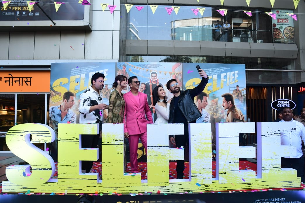 Selfiee Trailer: Superstar Akshay Kumar Faces Off With His Biggest Fan Emraan Hashmi, Who Will ...