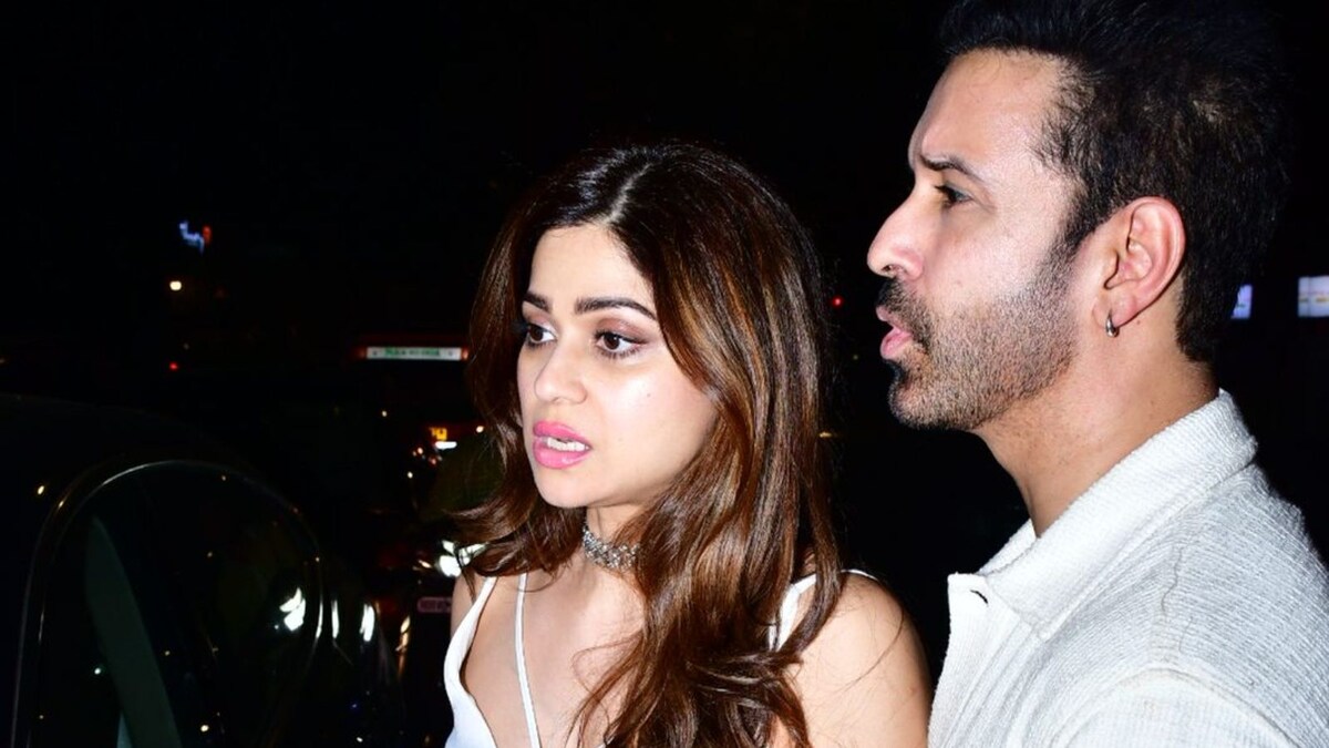 Aamir Ali Kisses Shamita Shetty, Can't Keep His Hands Off Her In Viral Video; Fans Ask 'Are They ...