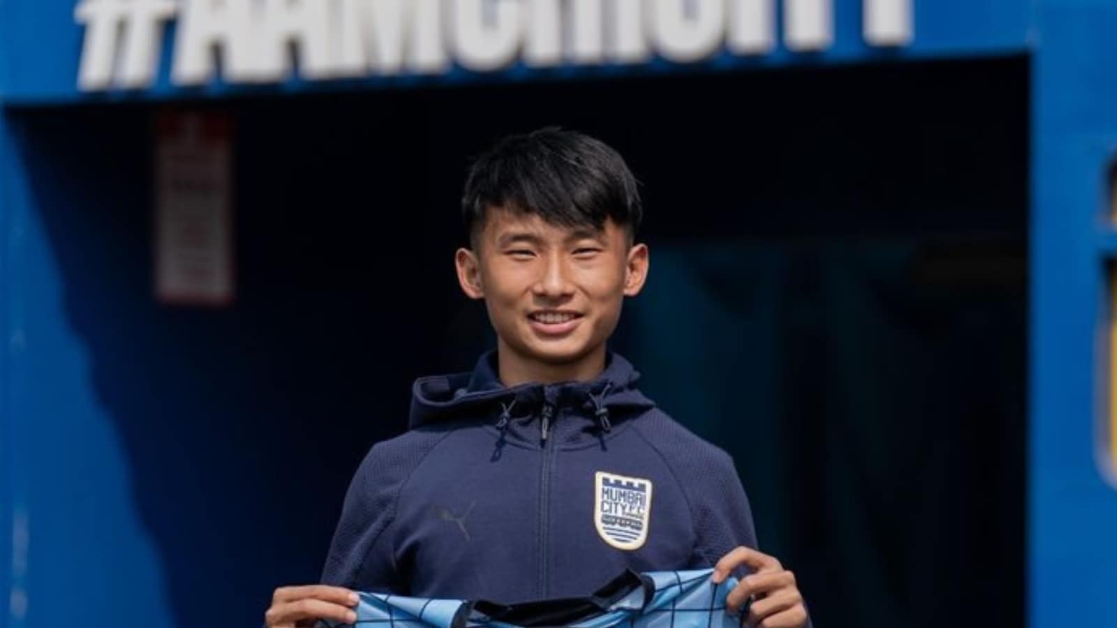 ISL Transfer News: Mumbai City FC Rope in Gyamar Nikum on Long-term ...