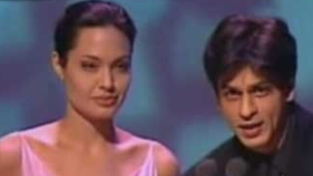 SRK, Angelina Jolie's Old Pics From Award Show Goes Viral, Netizen Says ...