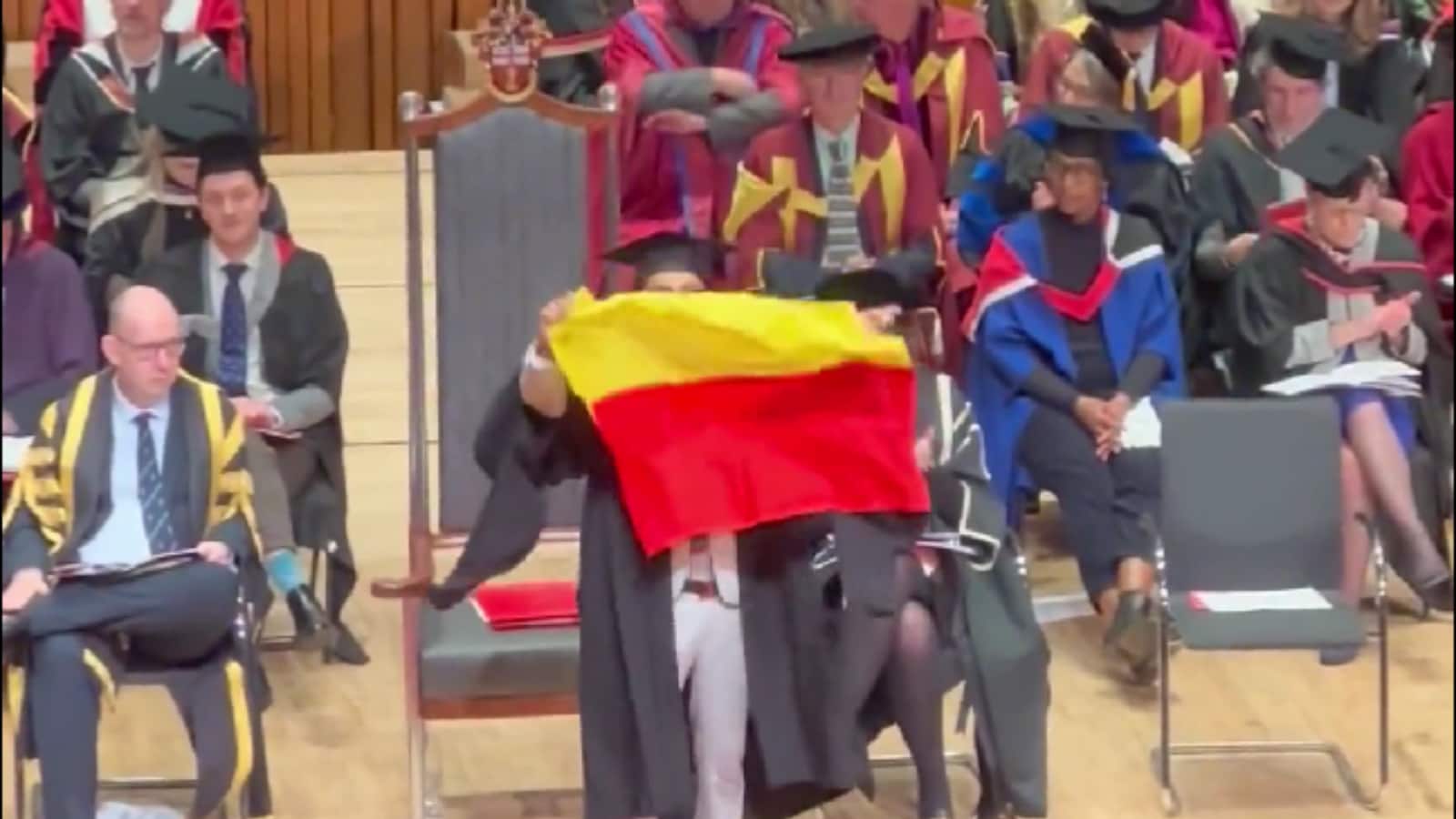 Indian Student Unfurls Karnataka Flag In London, Sparks Debate Over ...