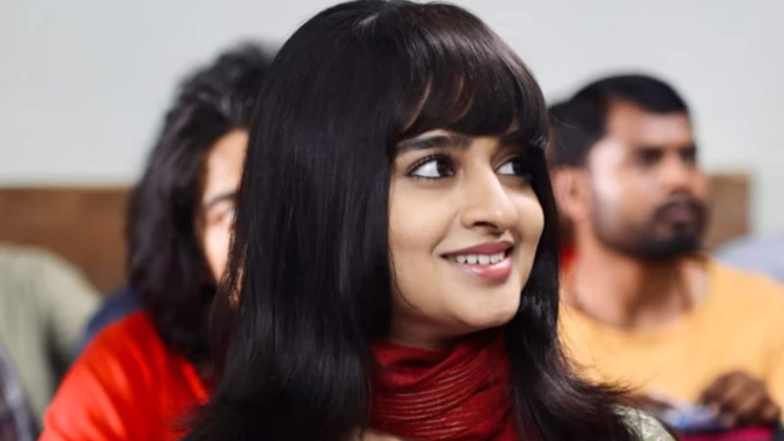 Kannada Actress Aishani Shetty Shares New Look From Her Upcoming Film Hondisi Bareyiri | Movies ...