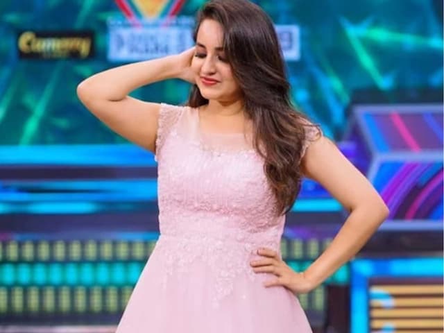 Malayalam Actress Bhamaa Removes Pics With Husband From Instagram - News18